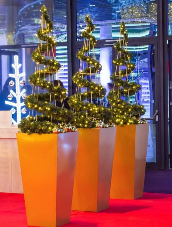 Leipzig Spiral Tree - Dekra-Lite Industries, Inc.