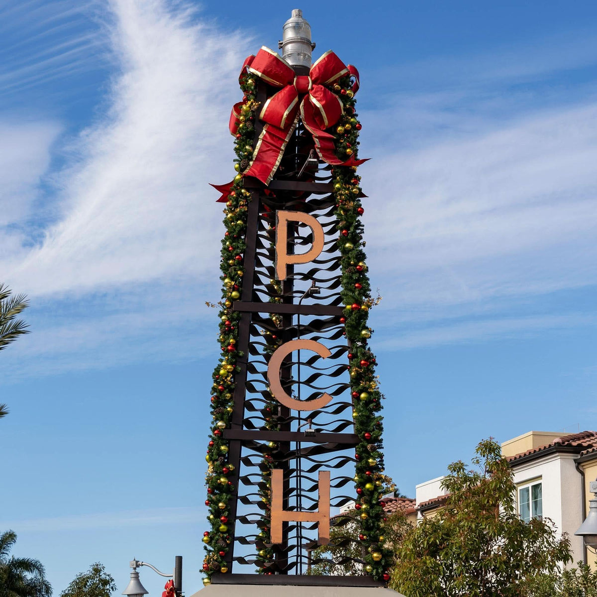 Red Structural Bow with Gold Trim 36", 48", and 60" – Dekra-Lite