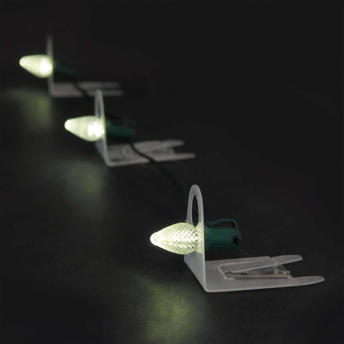 Parapet Clips – Dekra-Lite